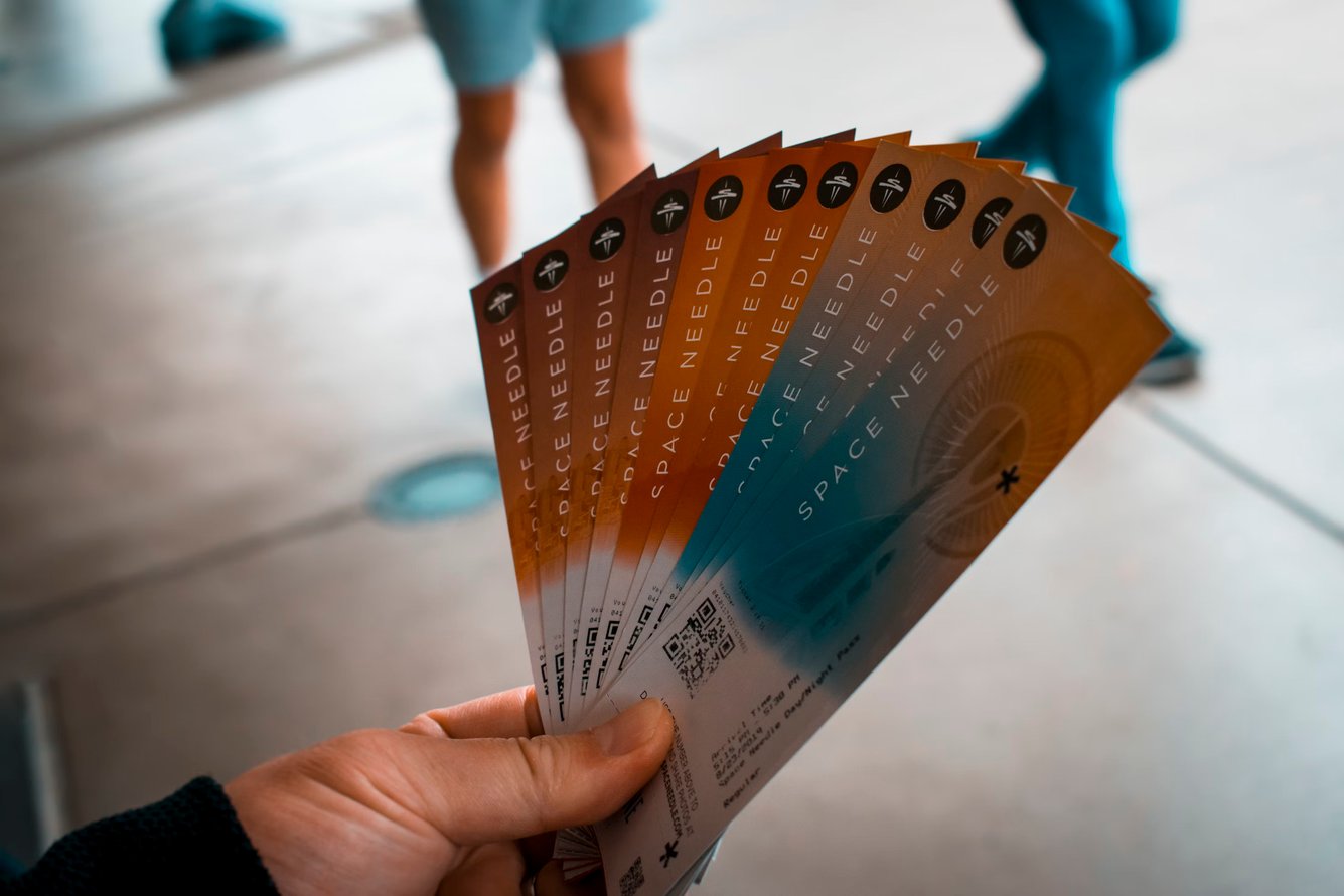 11 Creative & Compelling Auction Items and How to Procure Them